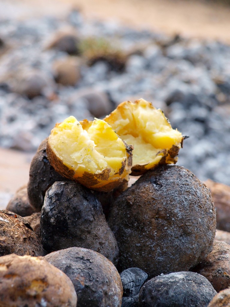 Is eating unpeeled, skin-on potatoes a thing in your country? : r/AskEurope